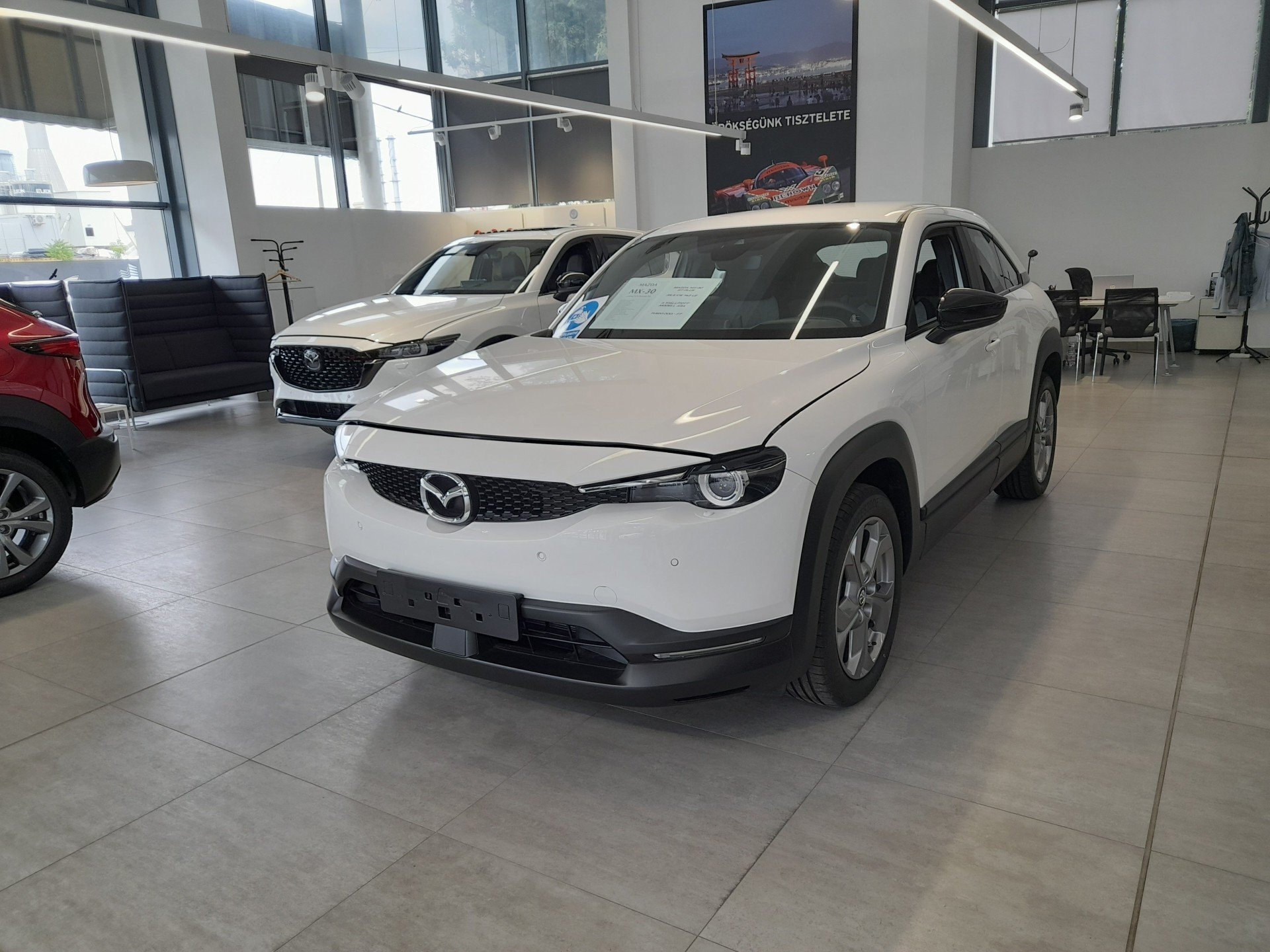Eladó új MAZDA MX-30 35,5kWh e-Skyactiv Prime-Line, Budapest (6hmwx5)