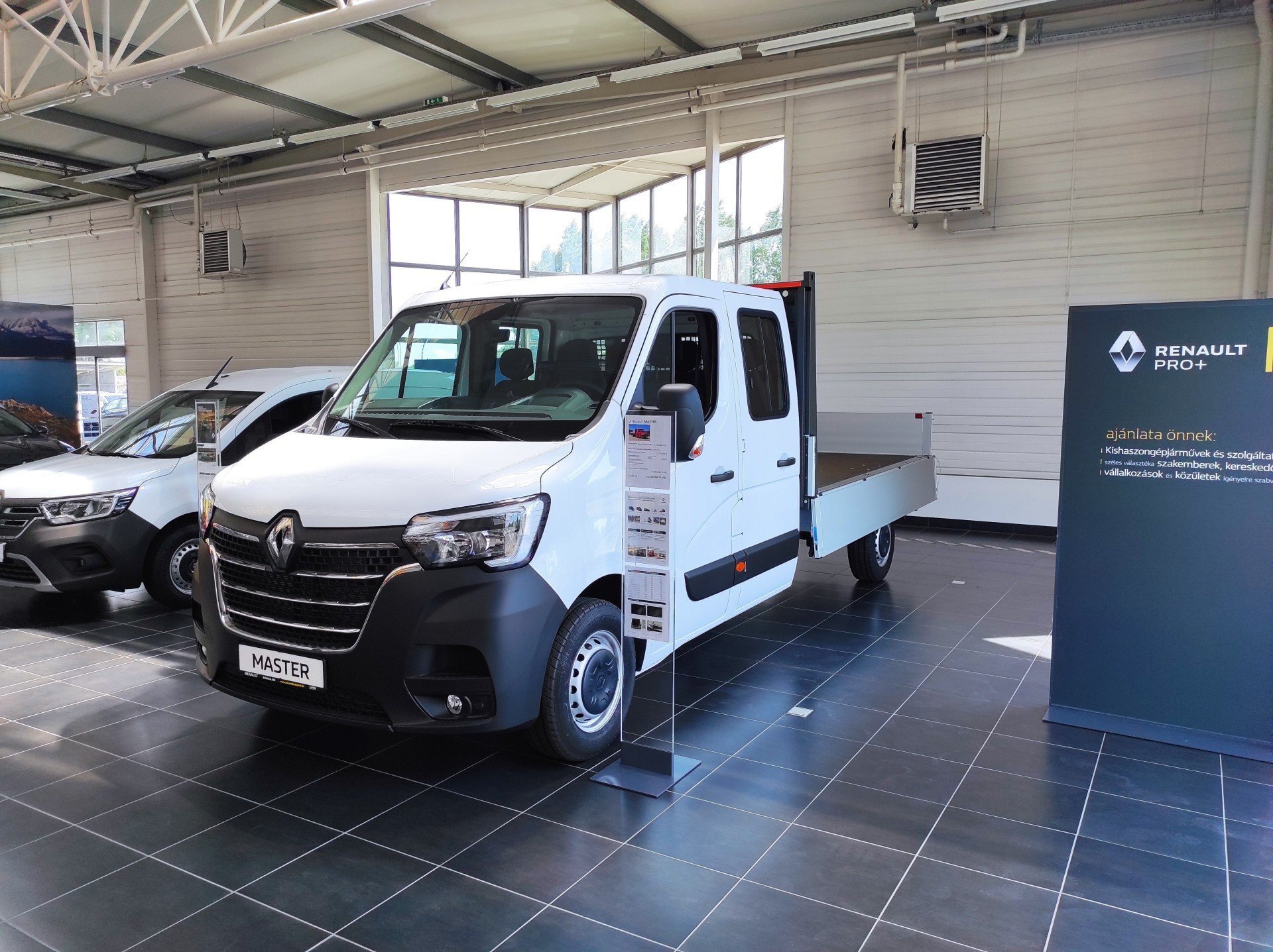 Eladó új RENAULT MASTER 2.3 dCi 165 L3P3 3,5t Extra, Budakalász, Pest ...