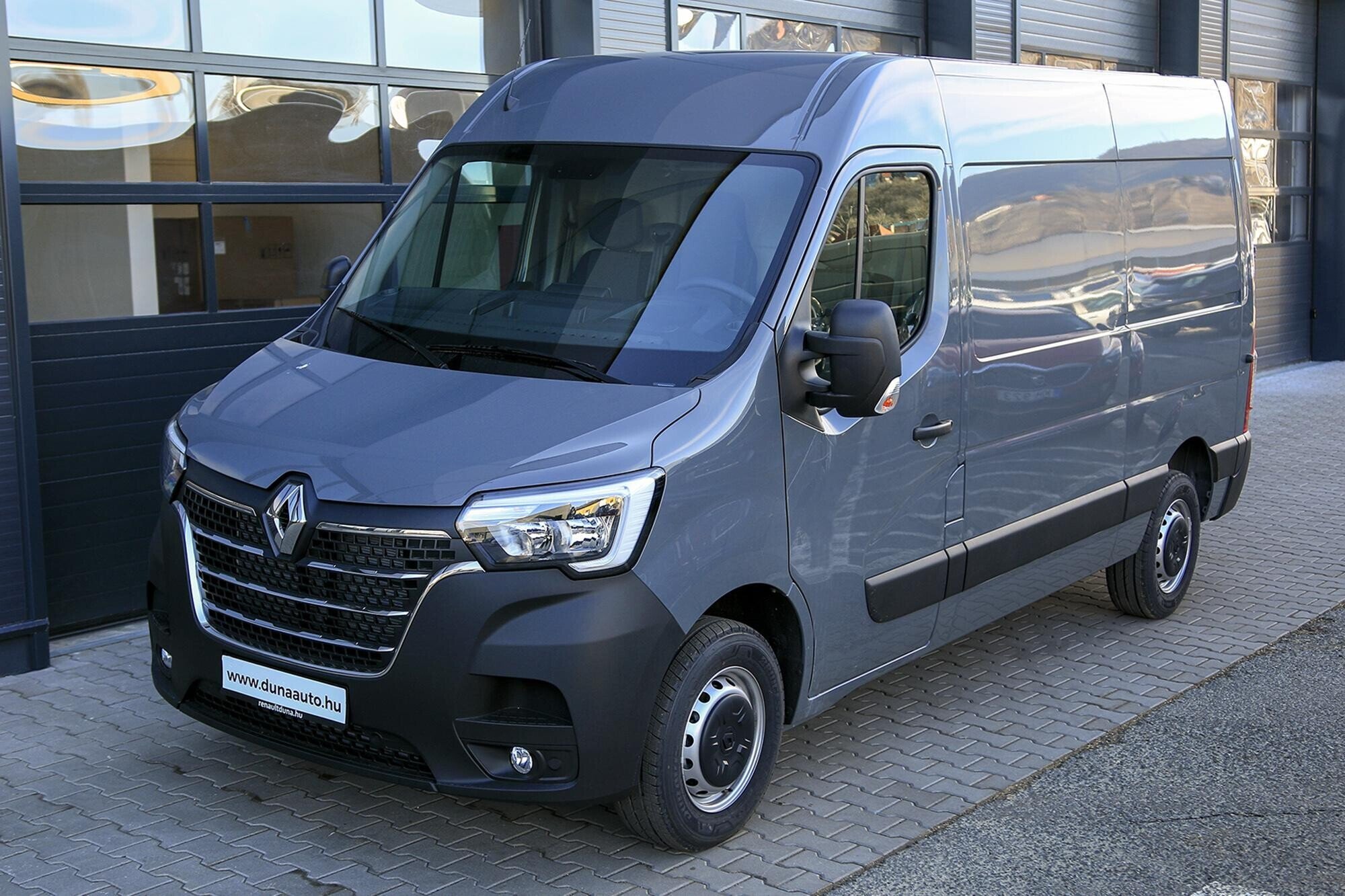 Eladó új RENAULT MASTER 2.3 dCi 180 L3H2 3,5t Extra, Budapest (fcf93s)