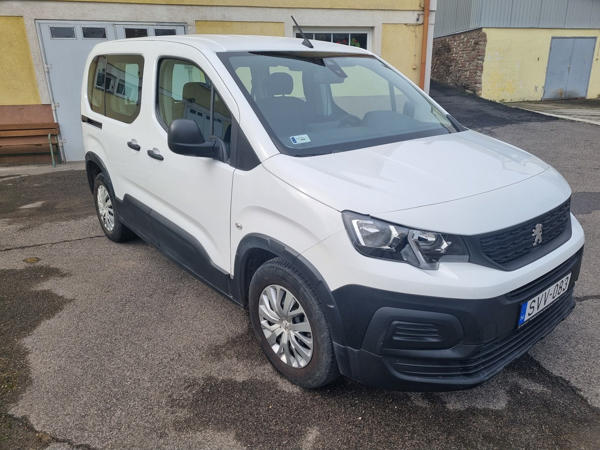 Eladó használt PEUGEOT RIFTER 1.2 PureTech Active Pack S&S, Szekszárd ...