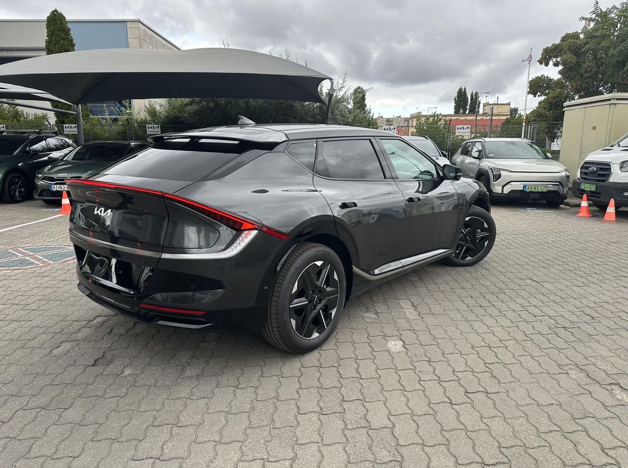 Eladó új KIA EV6 84kWh Earth, Budapest (9nzd9z): Kocsi.hu