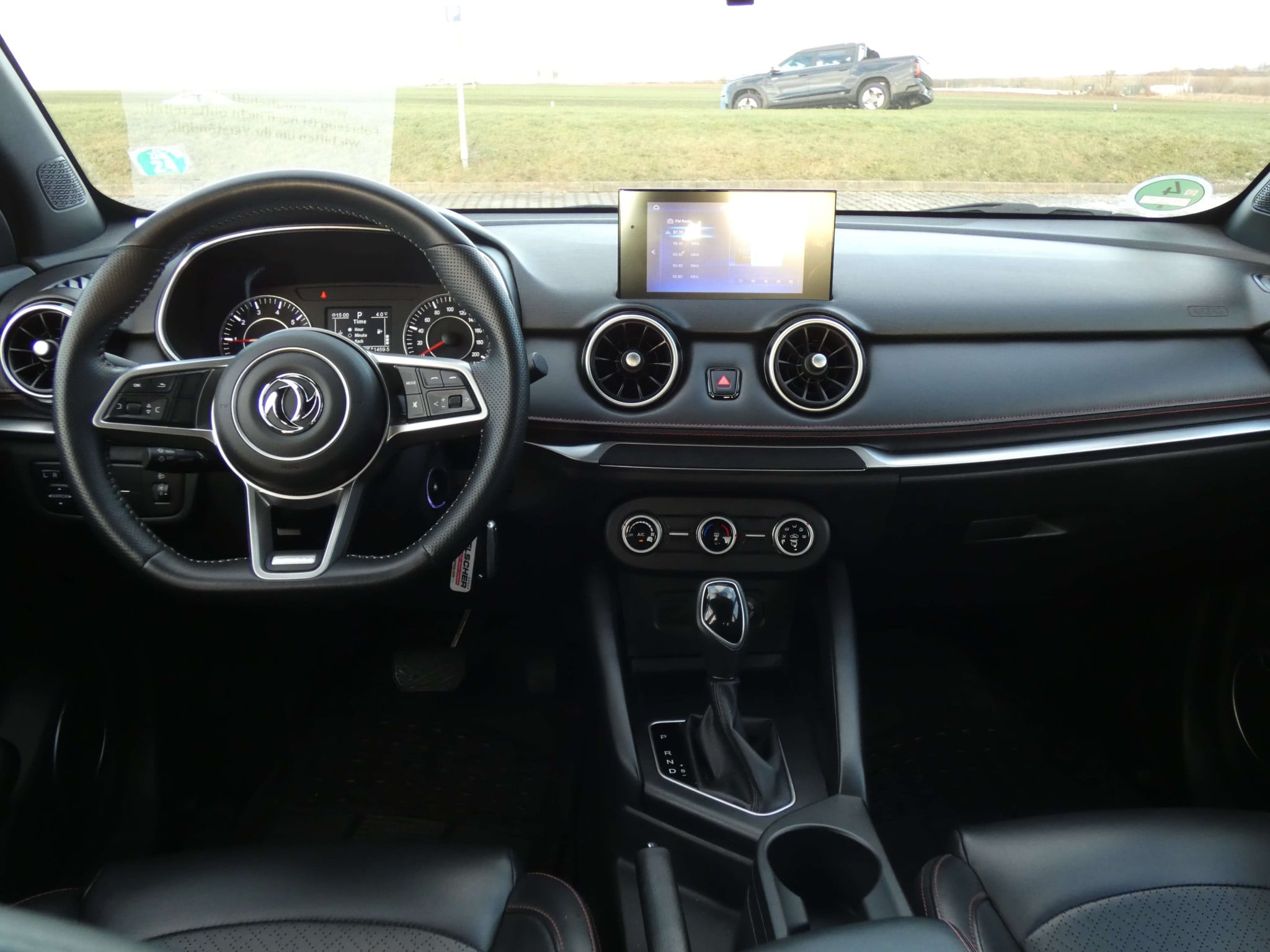 Eladó használt DFSK FENGON 500 1,5 Automatik, bőr, Navi, DAB, Kamera ...