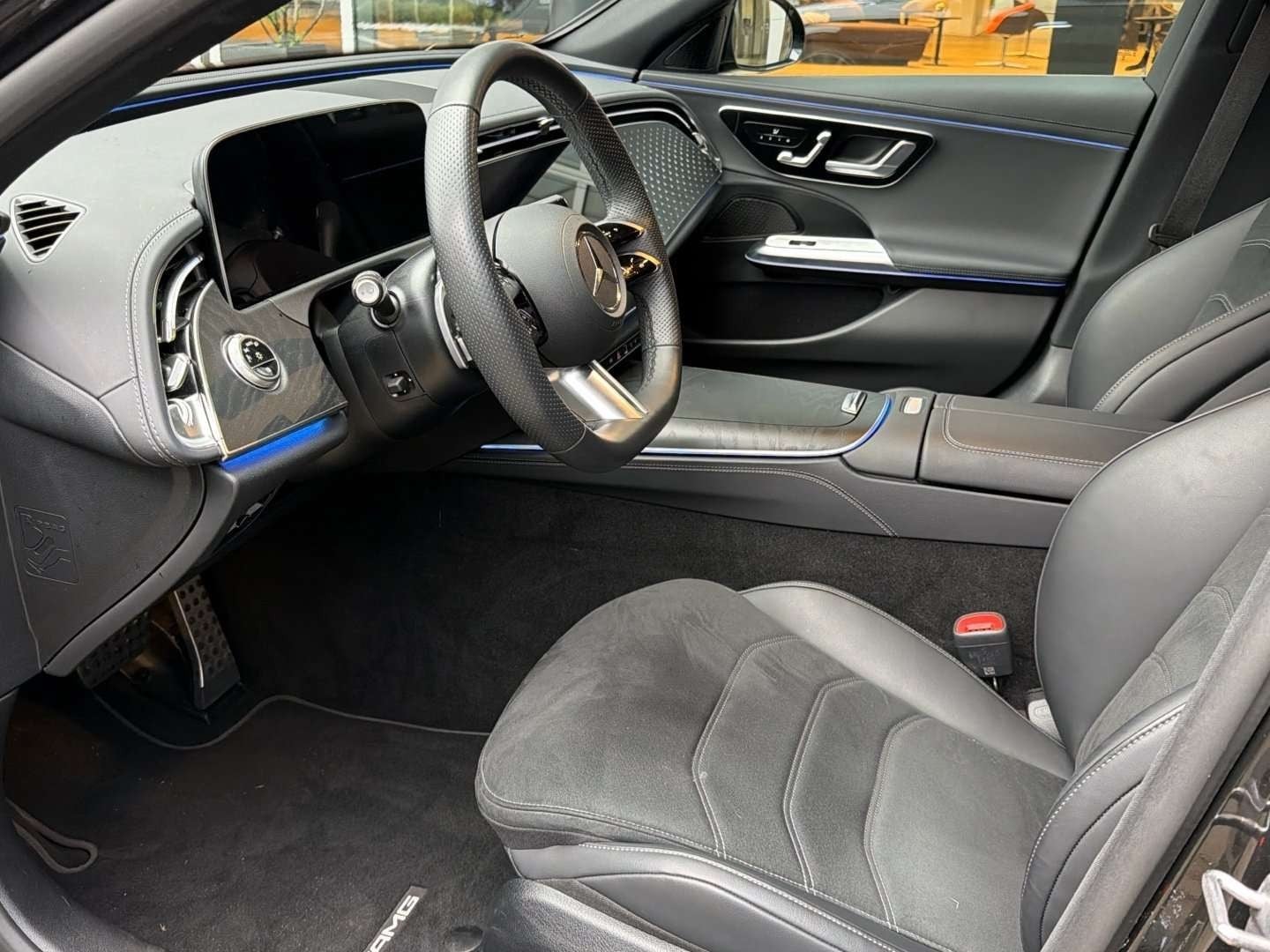 Eladó használt MERCEDES-BENZ E 200 AMG Digital Light Pano Distronic AHK ...