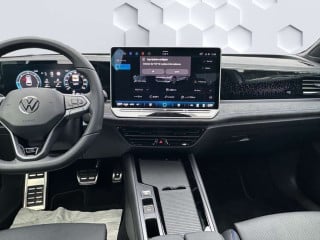 Eladó használt VOLKSWAGEN PASSAT VIII VARIANT 2.0 4Motion R Line 2,0 l ...