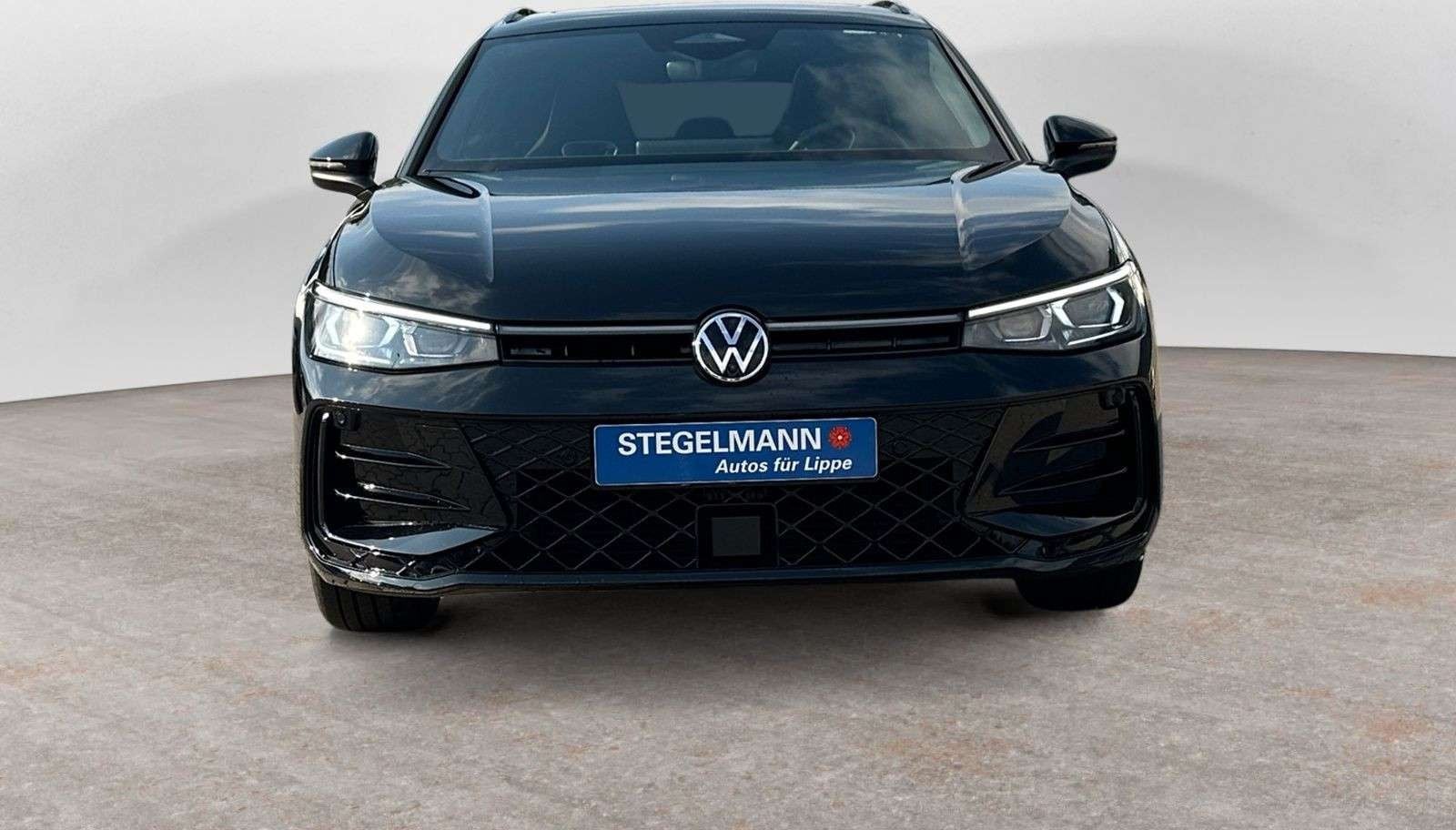 Eladó használt VOLKSWAGEN PASSAT VIII VARIANT 2.0 TDI DSG R Line Head ...