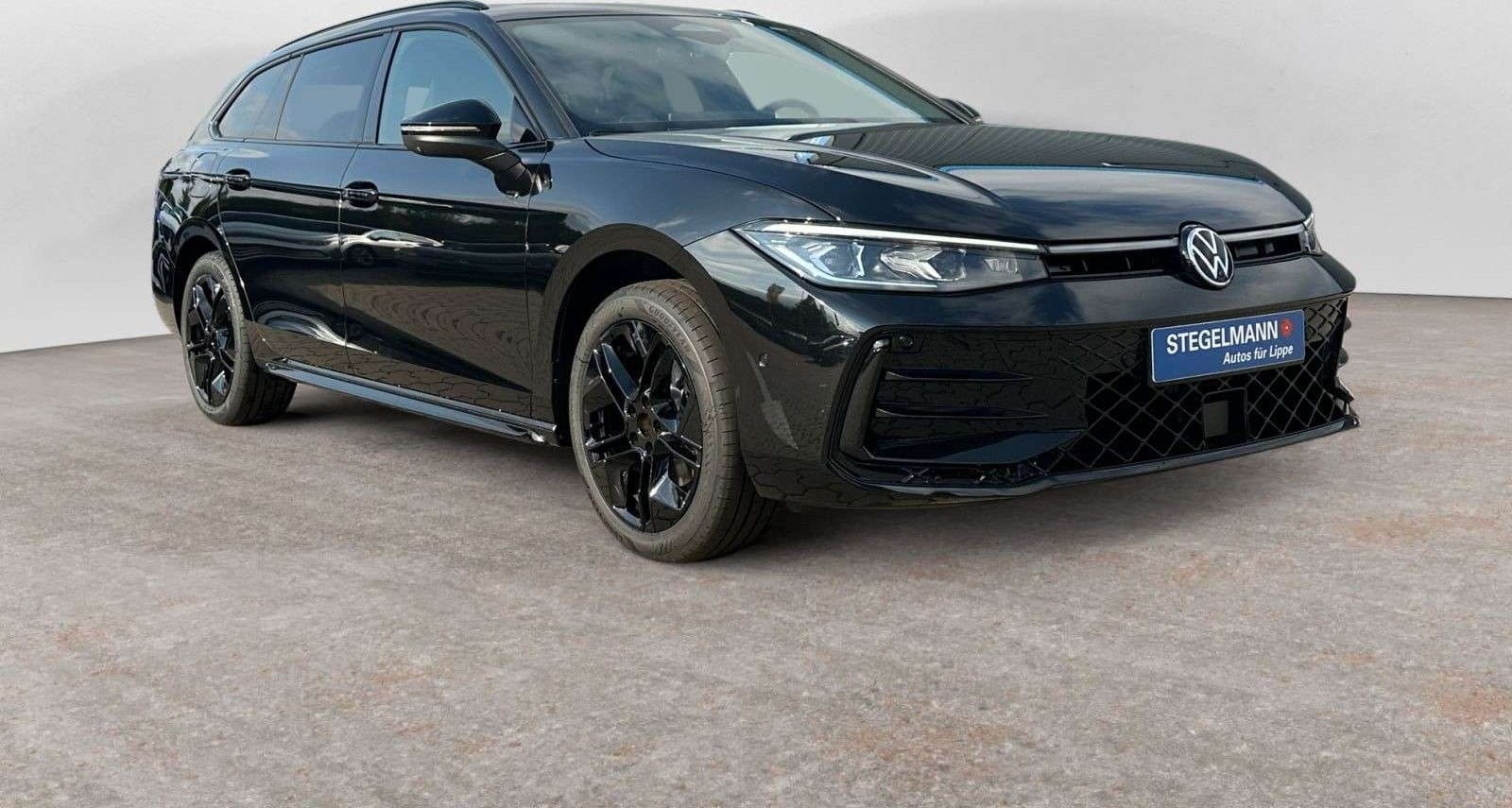 Eladó használt VOLKSWAGEN PASSAT VIII VARIANT 2.0 TDI DSG R Line Head ...