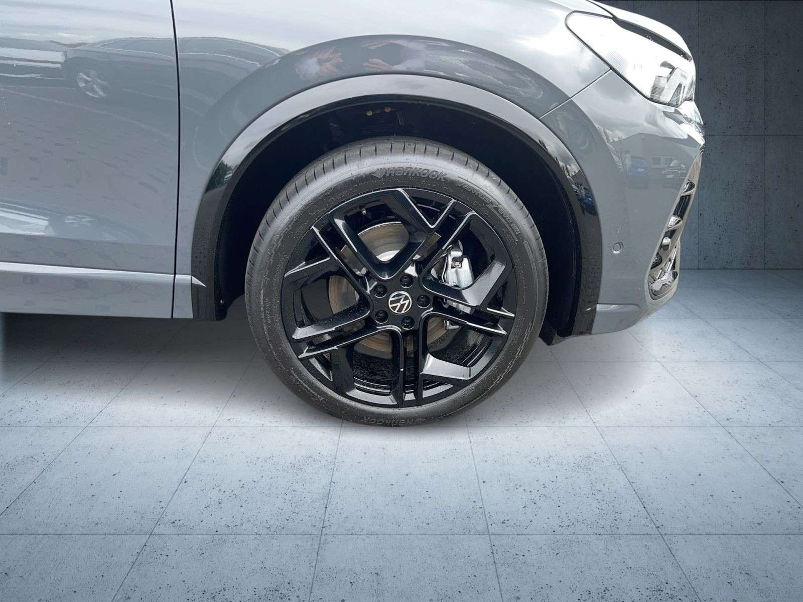 Eladó használt VOLKSWAGEN TIGUAN R Line 2.0 TSI 4M AHK/HDMatrix/h&k/Nav/DC, Budapest (dsd49p)