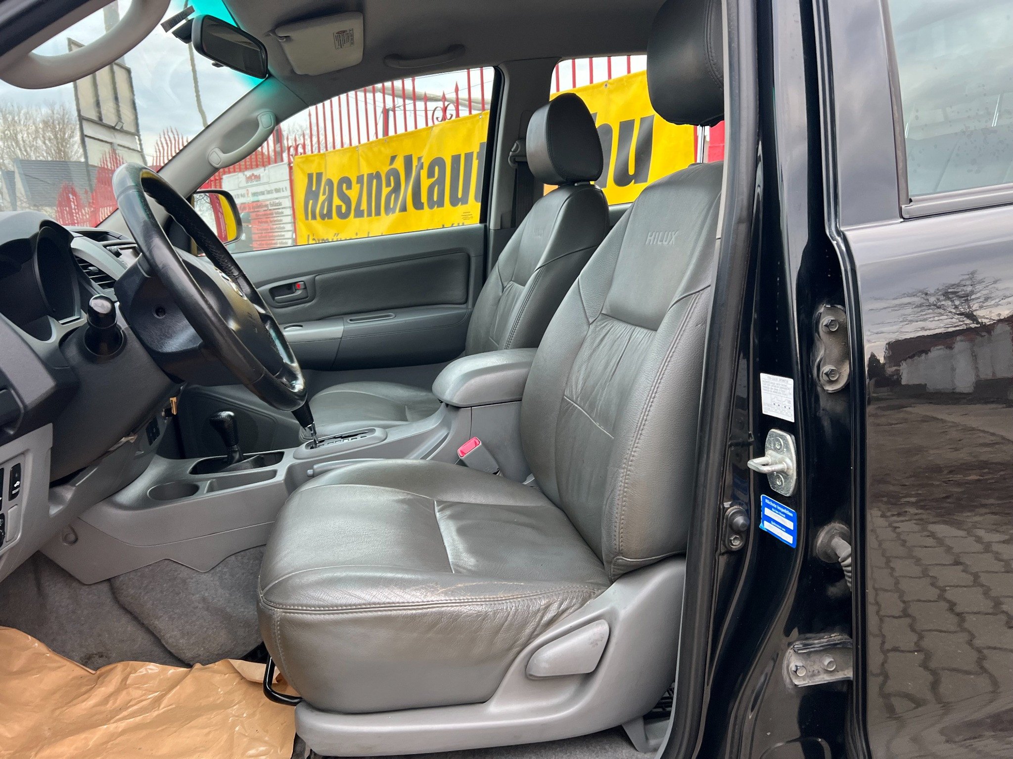 Eladó használt TOYOTA HILUX 3.0 D-4D 4x4 Double SR+ (Automata ...