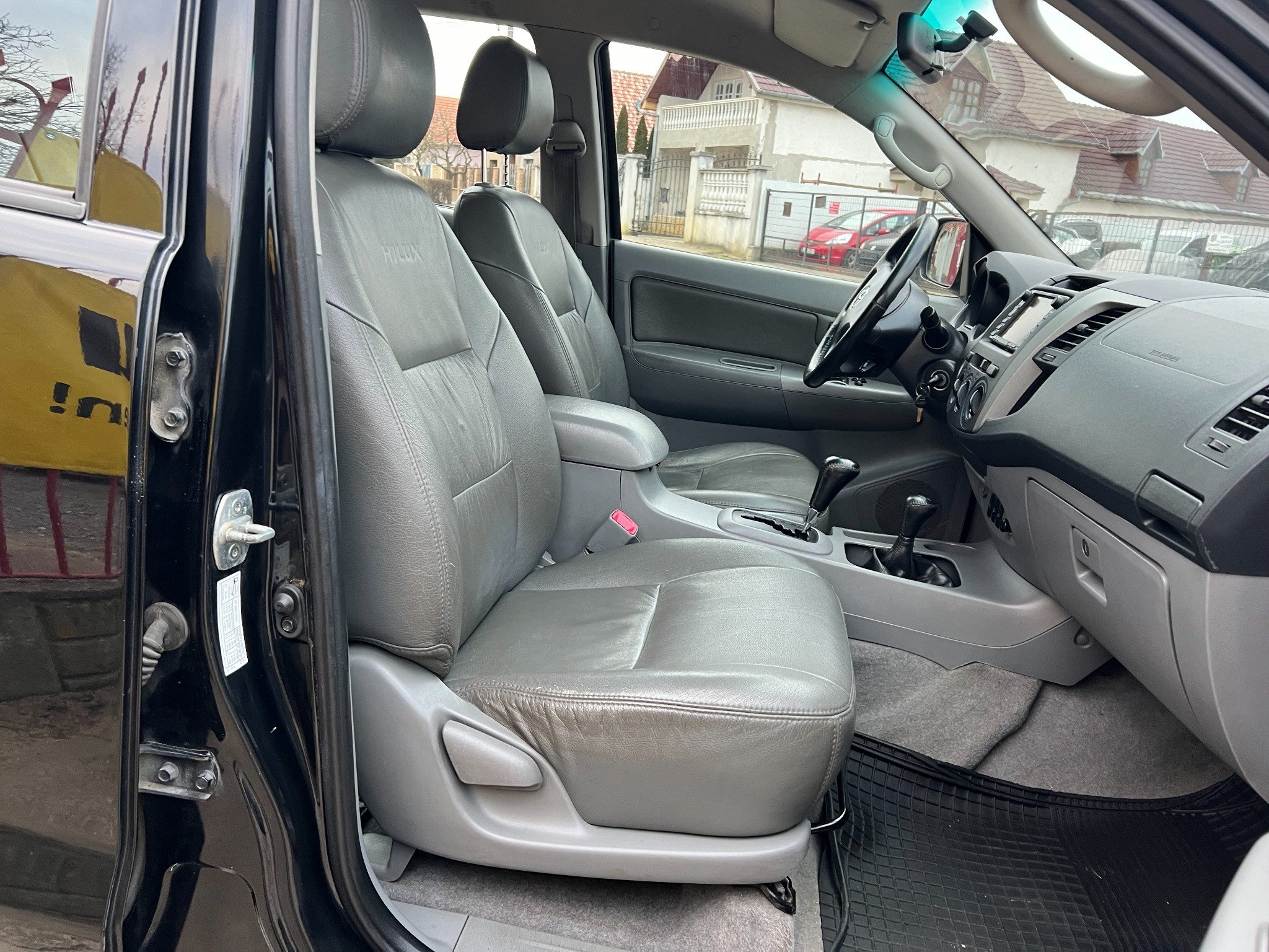 Eladó használt TOYOTA HILUX 3.0 D-4D 4x4 Double SR+ (Automata ...