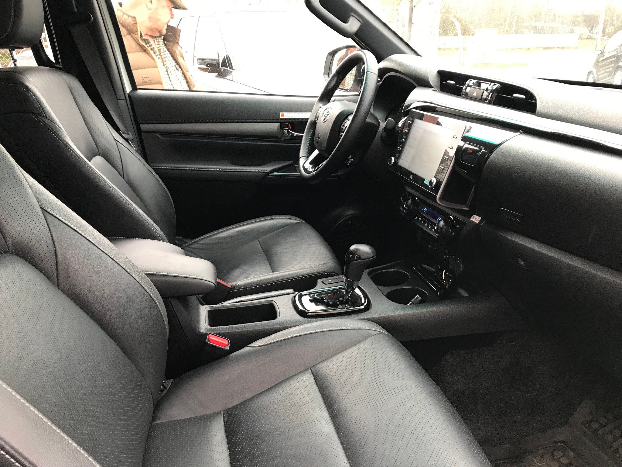 Eladó használt TOYOTA HILUX 2.8 D-4D 4x4 Double Invincible Sport ...