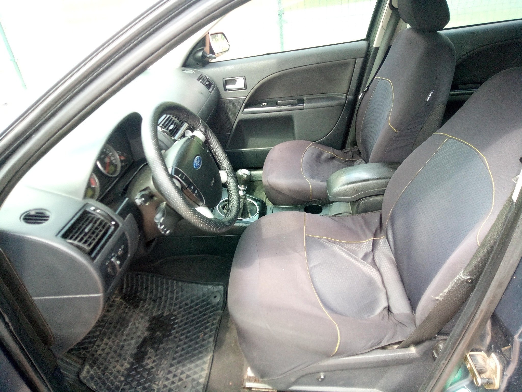 Eladó használt FORD MONDEO II 1.8 Ghia, Kiskunfélegyháza, Bács-Kiskun megye (8btpy7)