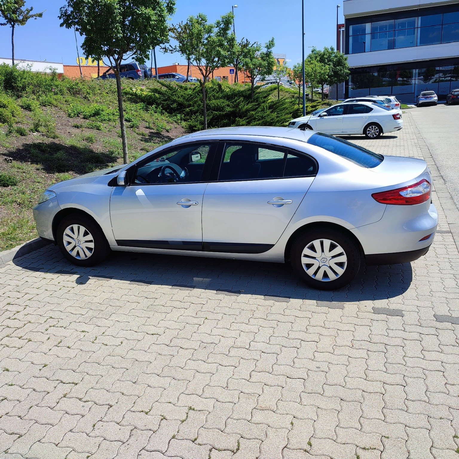 Eladó használt RENAULT FLUENCE 1.6 Exeption (9fsne8): Kocsi.hu