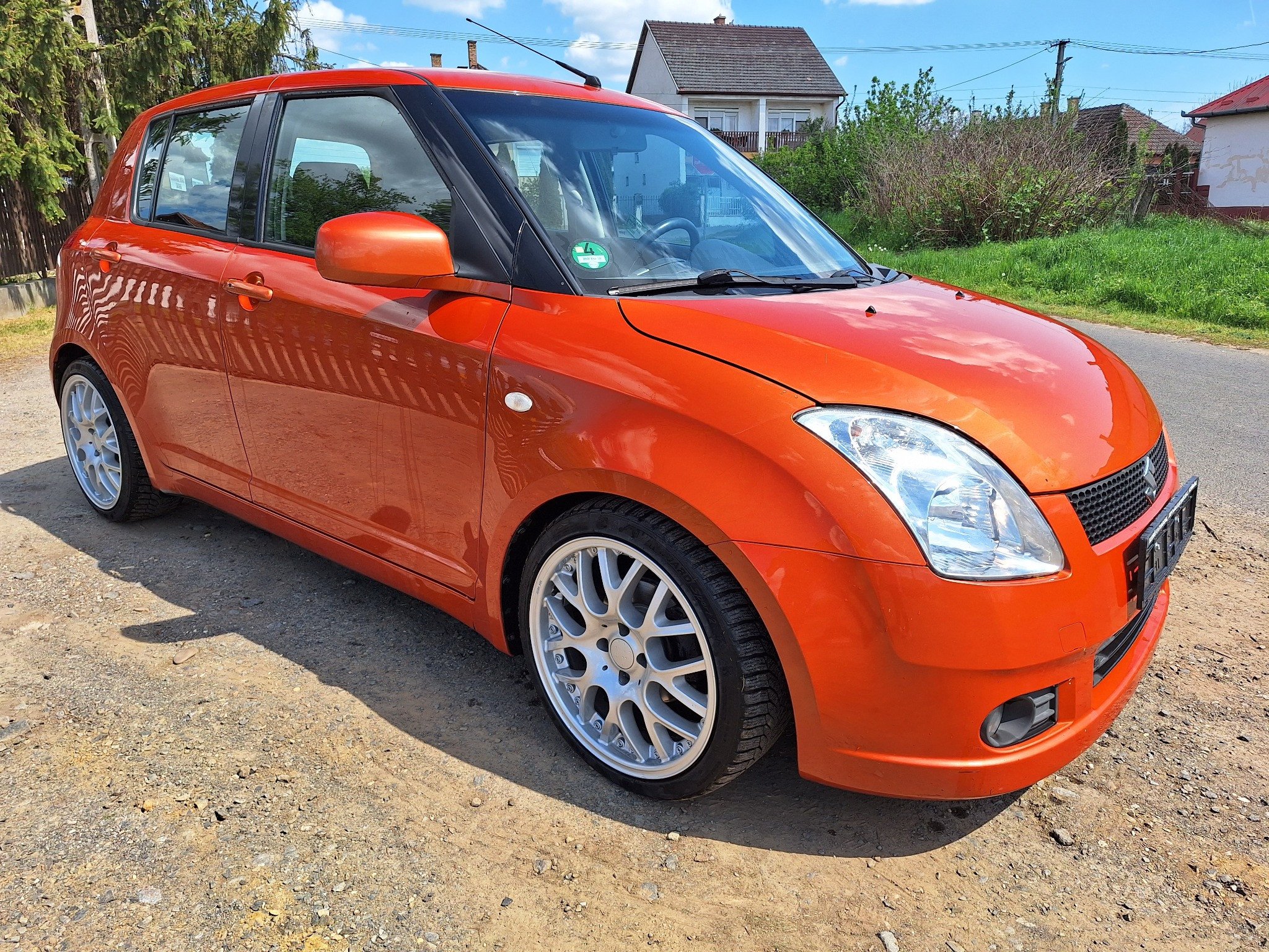 Eladó használt SUZUKI SWIFT 1.3 GS Navigátor (6rzuz4): Kocsi.hu