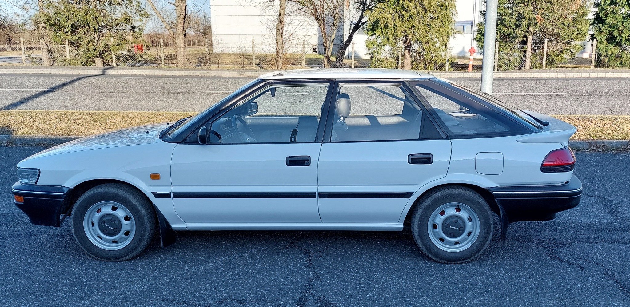 Eladó veterán TOYOTA COROLLA Liftback 1.3 XL, Vép, Vas megye (nw7a8u)