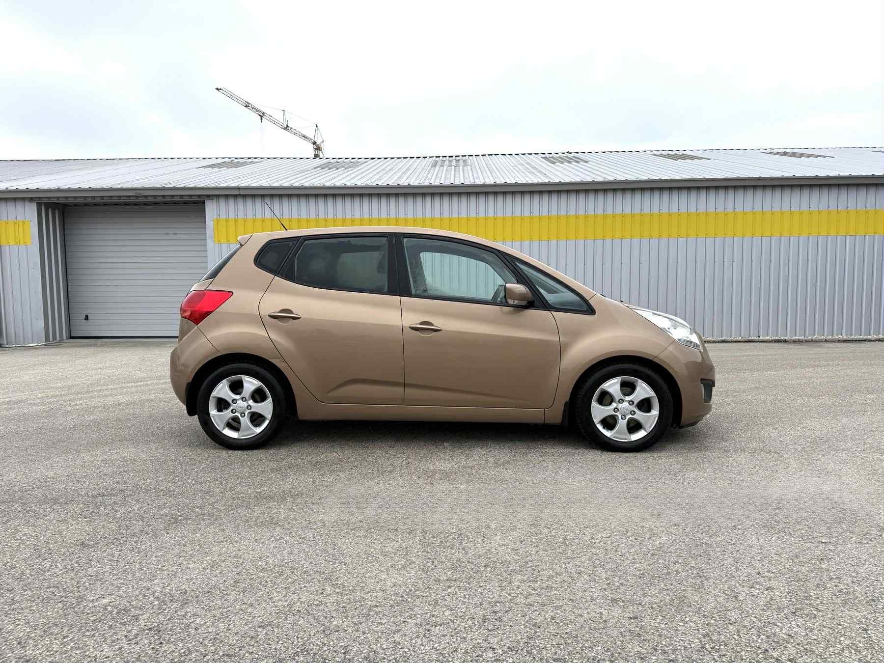 Eladó használt KIA VENGA 1.6 TX (Automata) (z2w2bs): Kocsi.hu