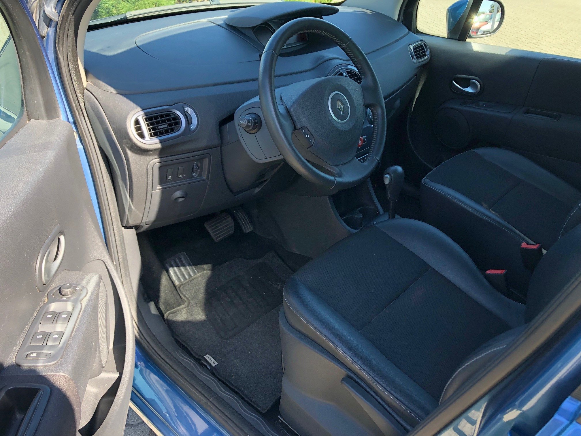 Eladó használt RENAULT GRAND MODUS 1.6 16v Automata Dynamic. Digitklíma ...