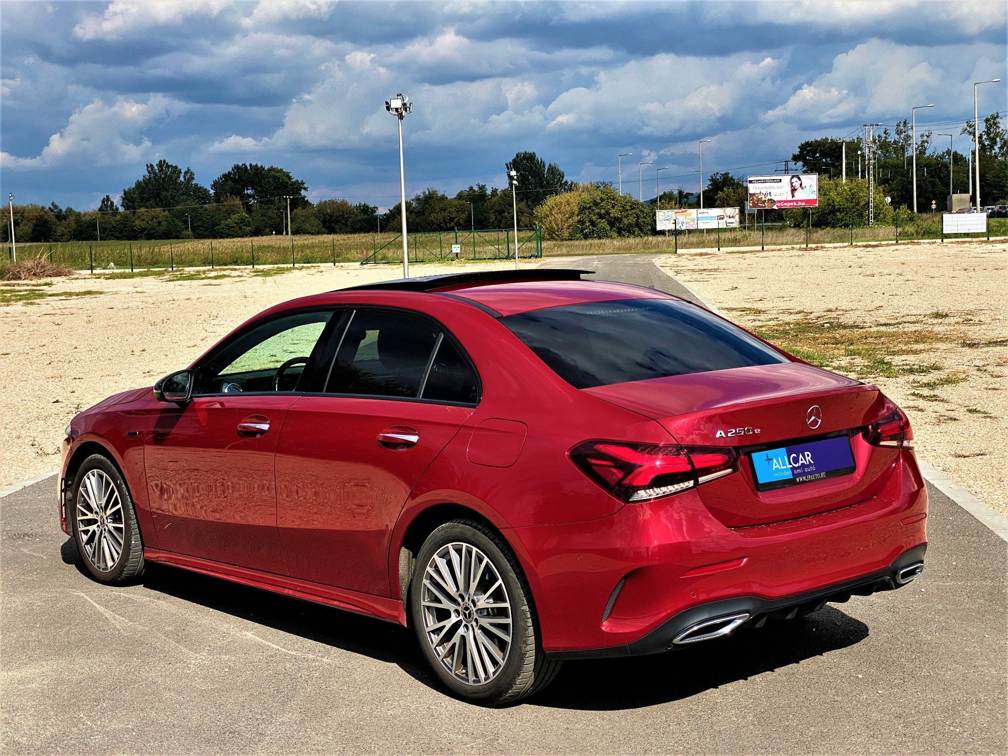 Eladó használt MERCEDES-BENZ A 250e AMG Line 8G-DCT Limuzin Plug-in ...