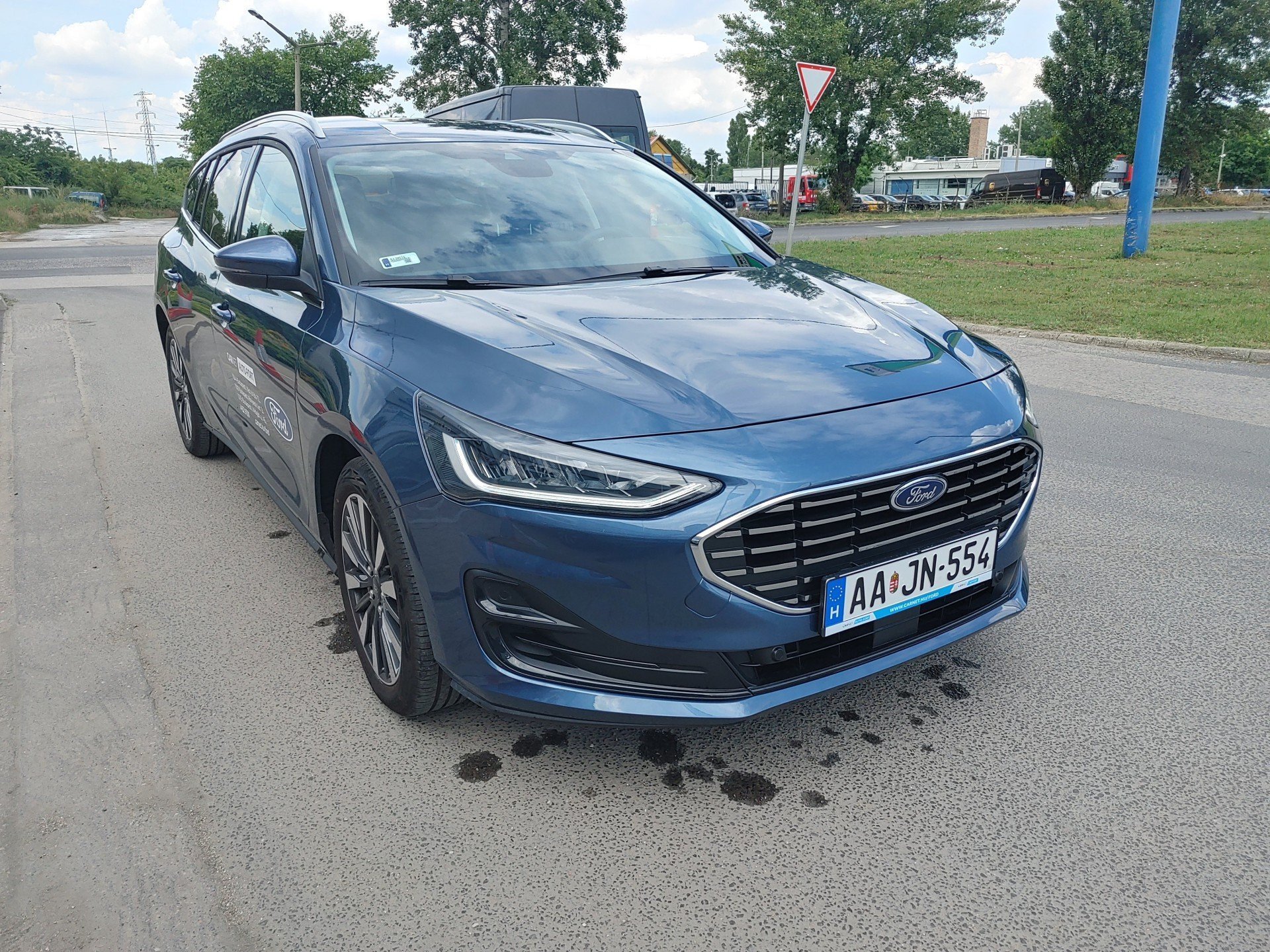 Eladó új FORD FOCUS 1.0 EcoBoost mHEV Titanium DCT TESZTAUTÓ! 6000 KM ...